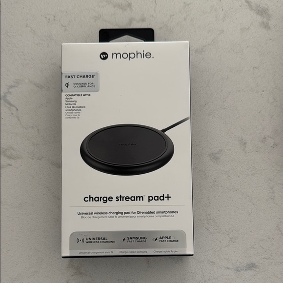 mophie | Other | Mophie Charge Stream Pad In Black | Poshmark